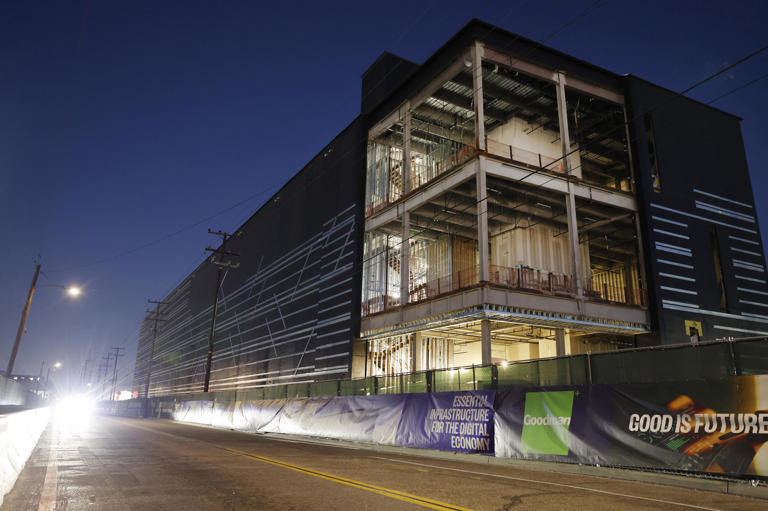 Data centers' water use in California remains unclear
