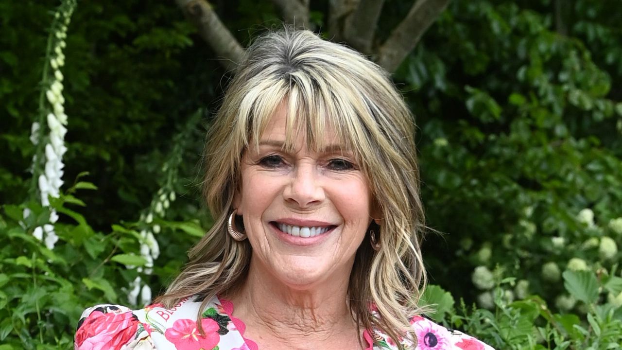A high street hero, Ruth Langsford's Next floral dress is ideal for the ...