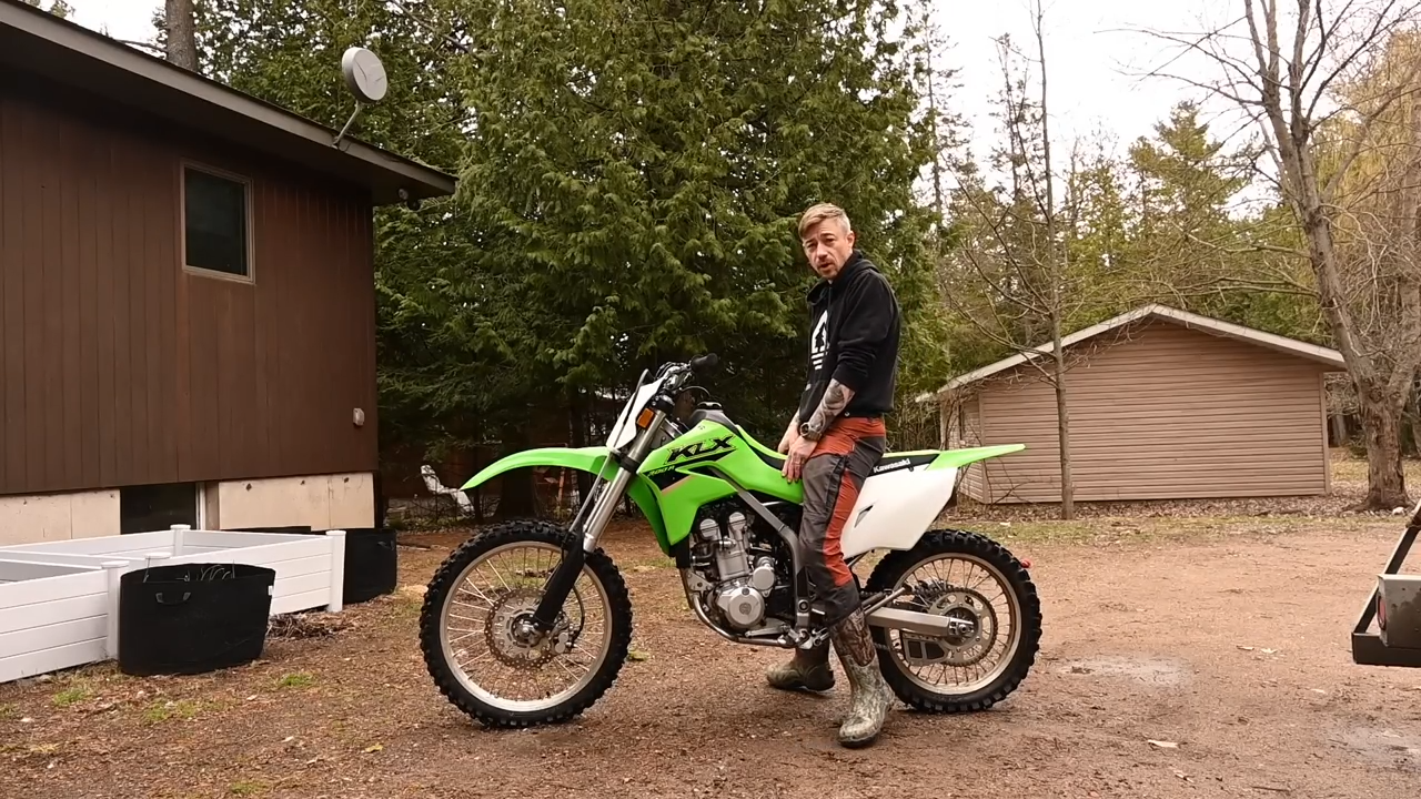 New rider took a 300cc dirt bike off-road - seconds later it went down hard