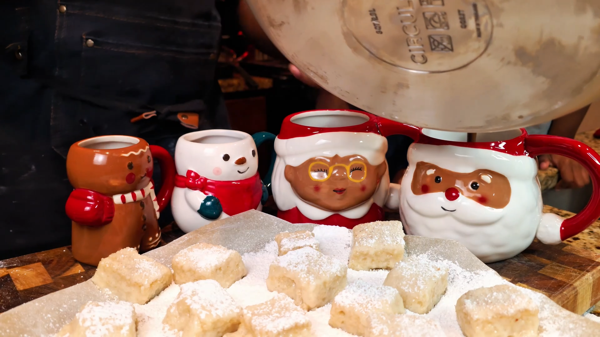 The creamiest vegan hot chocolate with homemade marshmallows you won’t ...
