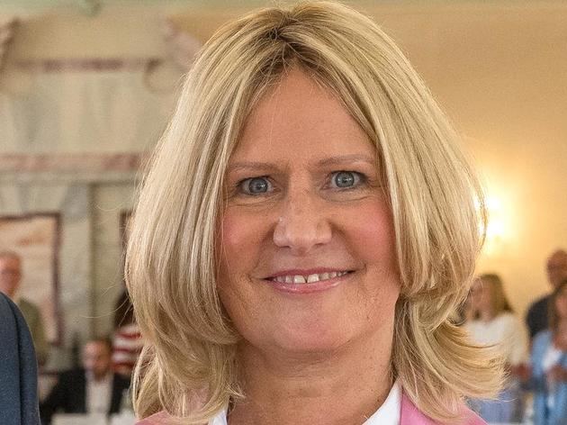 Susanne Hoyer schwer erkrankt: Neu gewählte Freisinger Landrätin macht ...