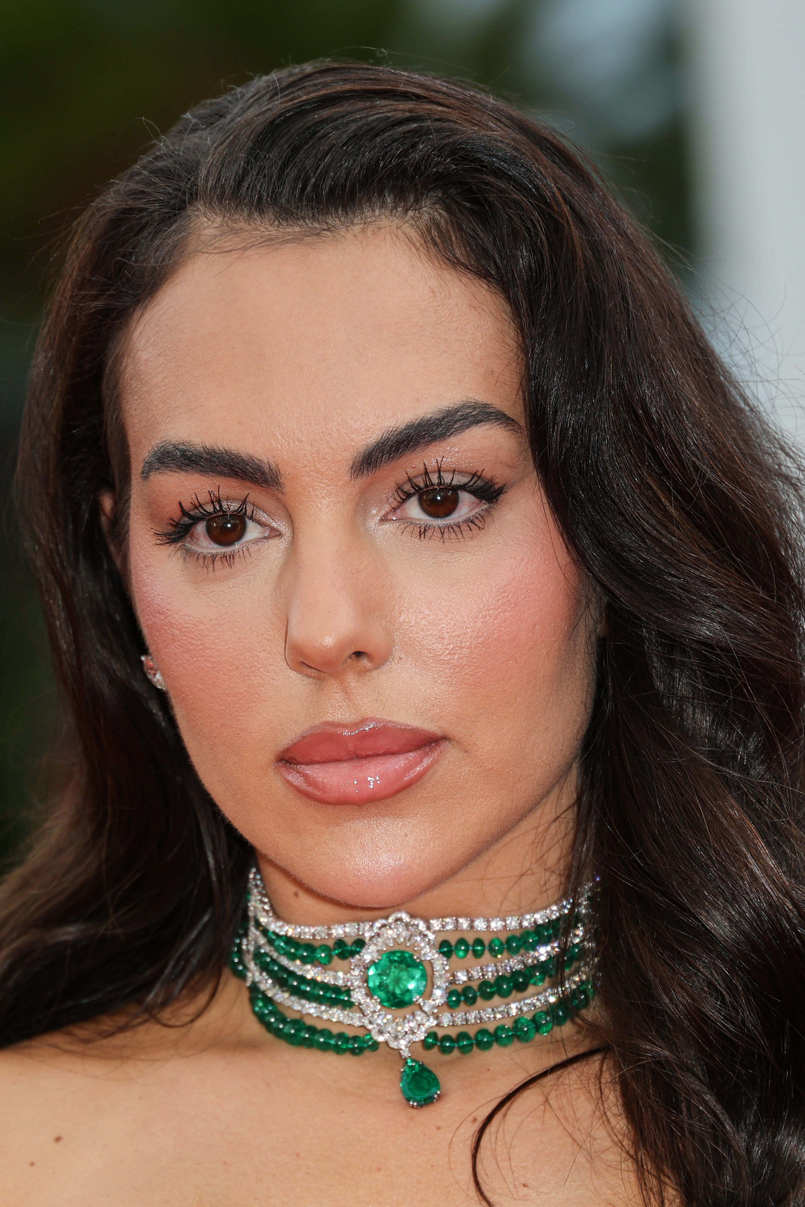 El exclusivo look de Georgina Rodríguez en Cannes: esmeralda de 88 ...