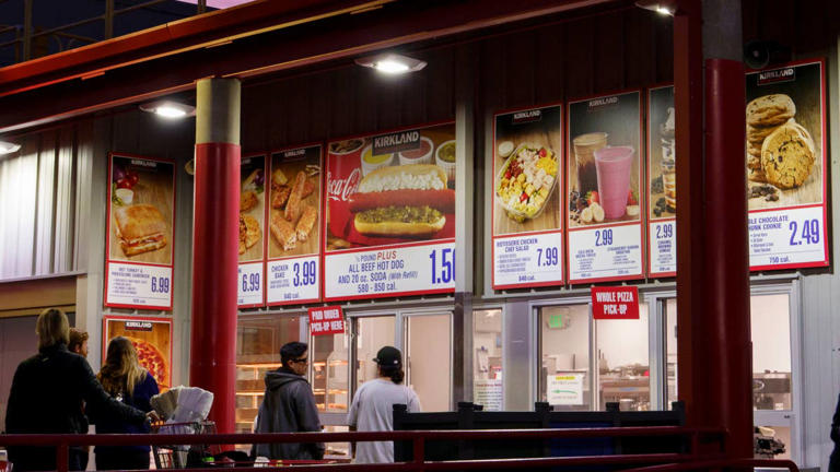 Costco is testing chicken strips in food courts — and customers say ...