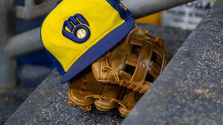 Brewers' Triple-A glove theft is craziest story you'll read this week
