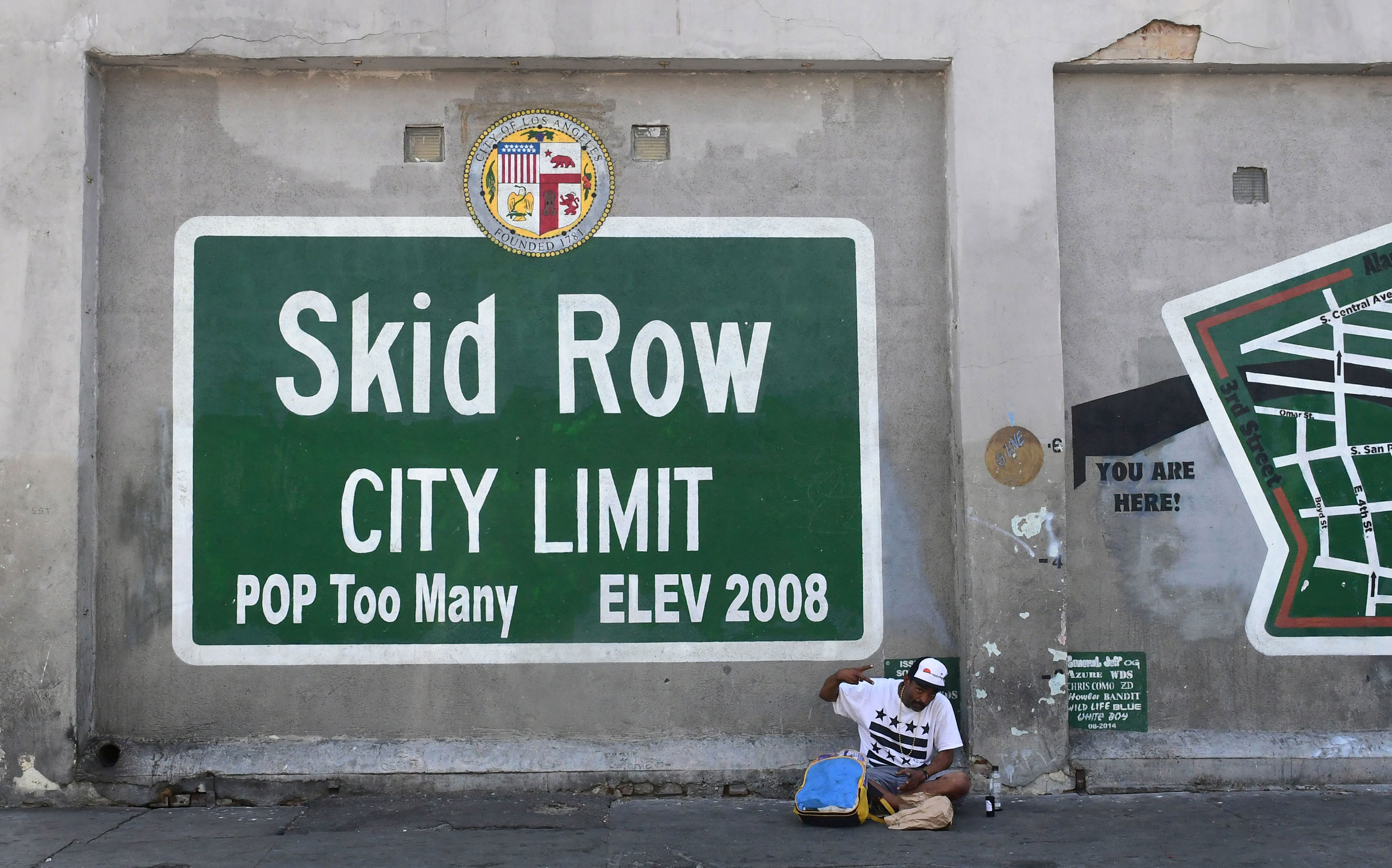 Woman accused of paying homeless people to register to vote agrees to ...