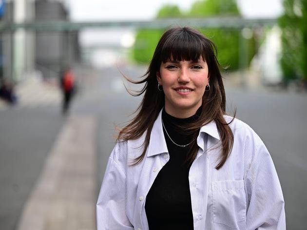 „Letzte-Generation“-Aktivistin Carla Hinrichs spricht über „Klima vor ...