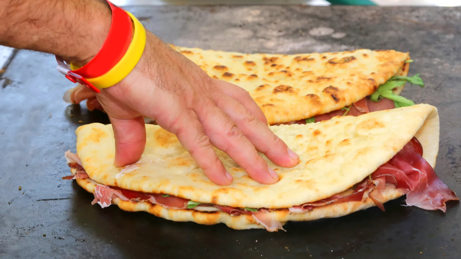 Why a hidden Bay Area tortilla stand between a salon and appliance ...