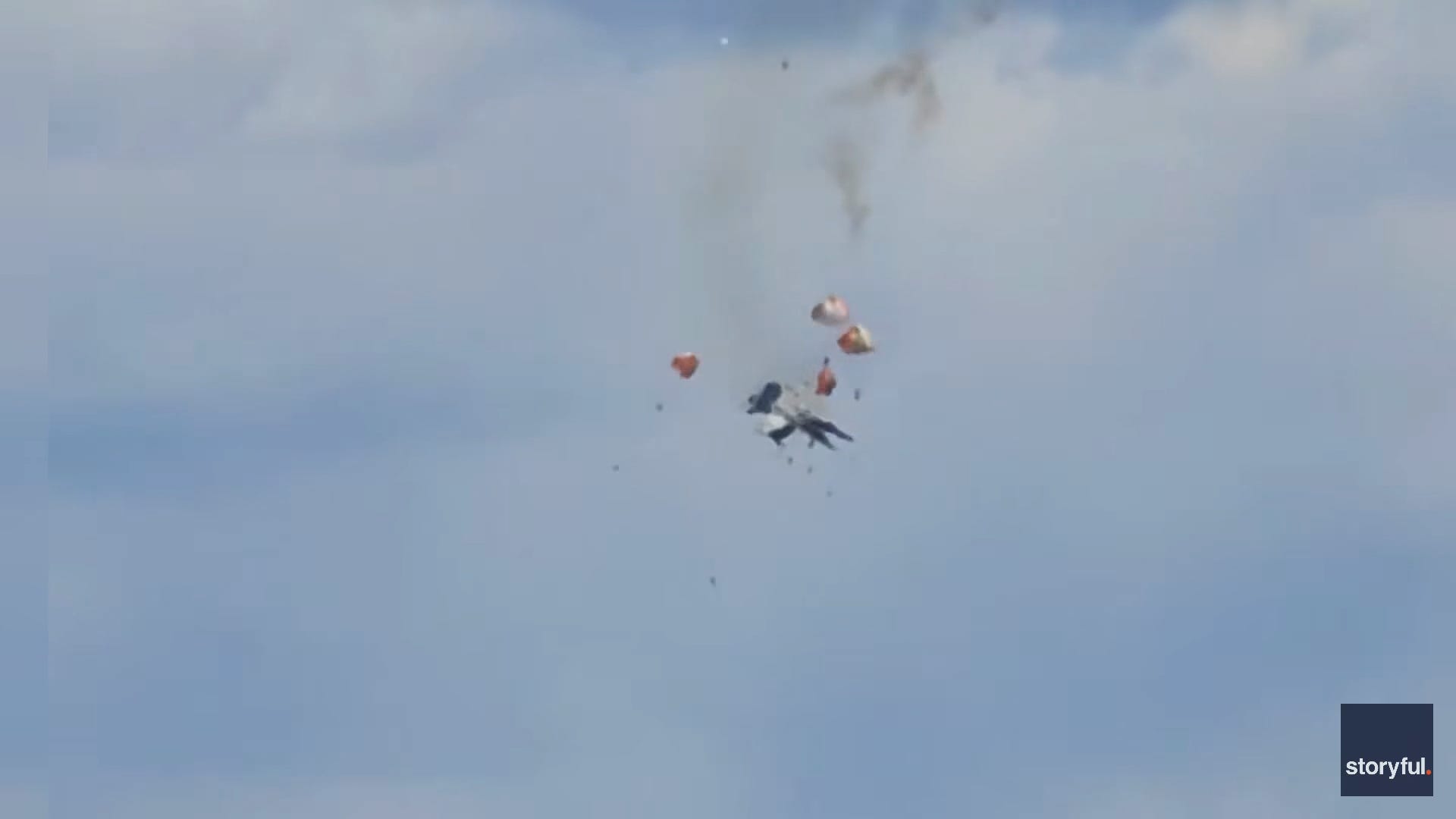 See moment Navy jets collide at air show, crew parachutes to ground