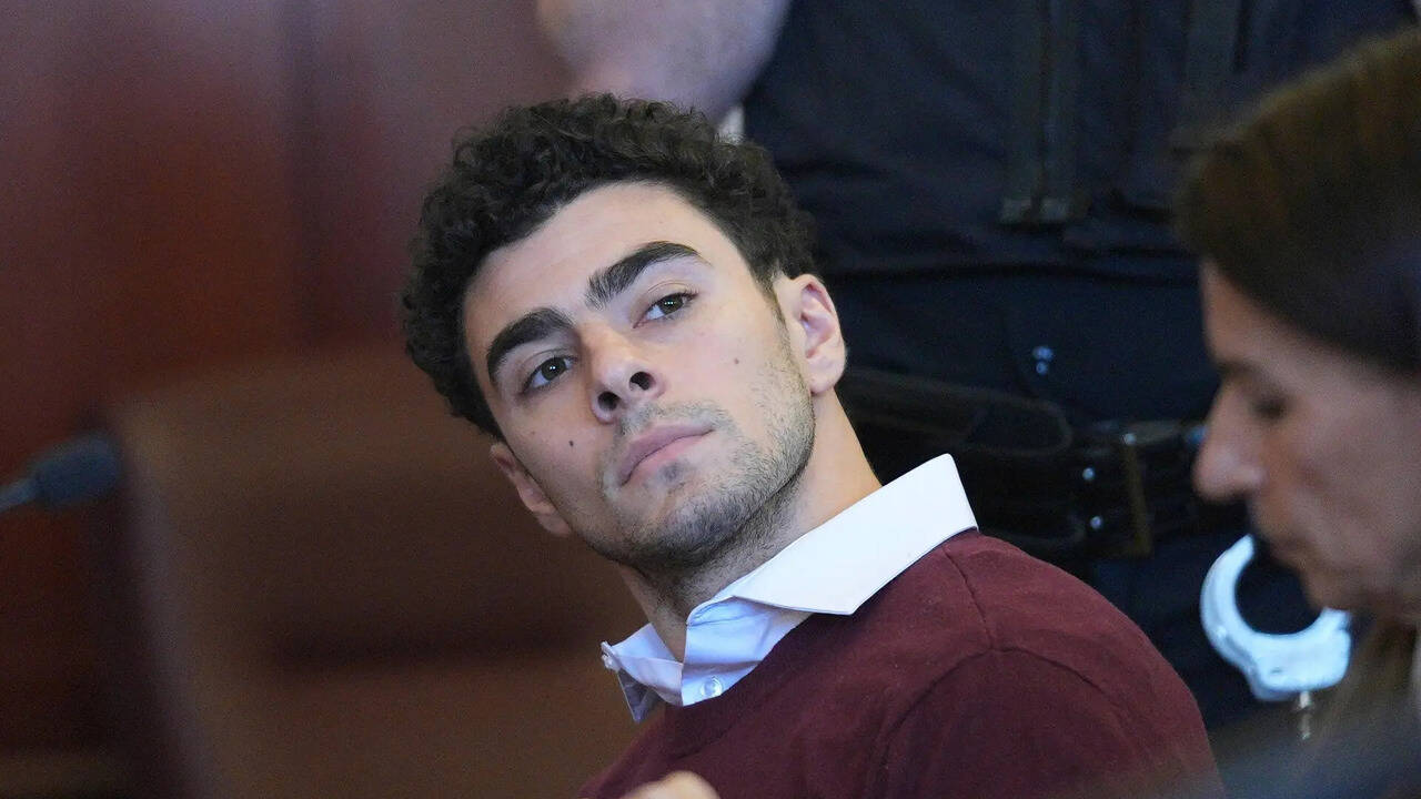 Judge permits gun and notebook as evidence in Mangione's murder trial ...