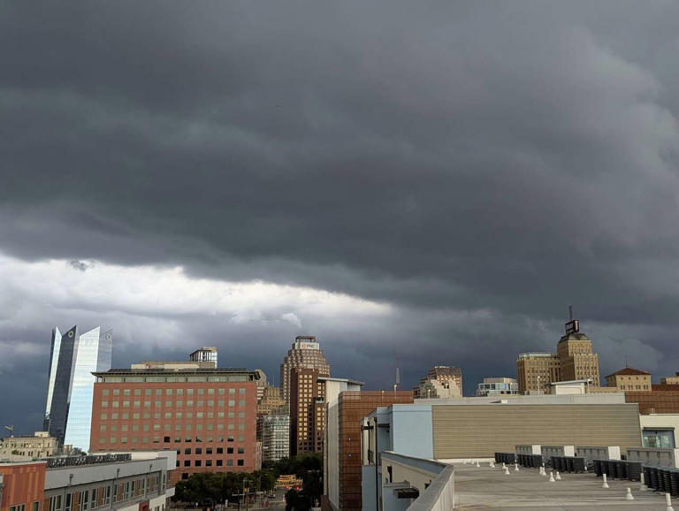 Storms to bring flood and hail risk to South Texas this week. Here's a ...