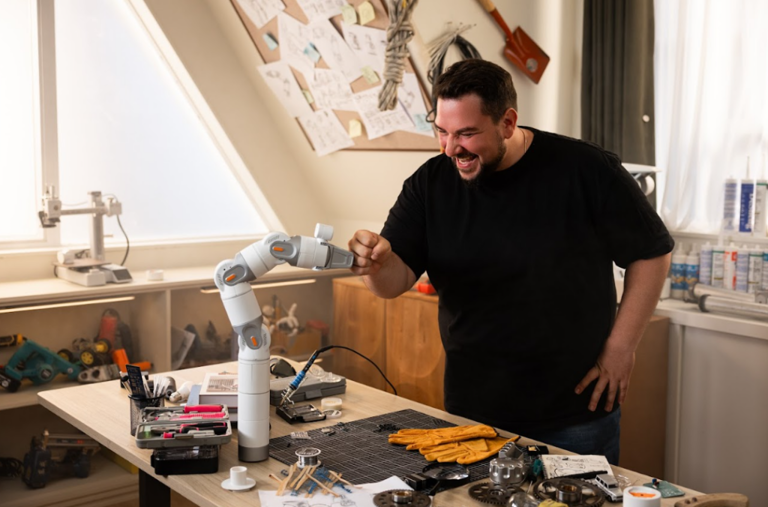 Kynooe Launches Worlds First Fully Modular AI-Powered Robotic Arm on ...