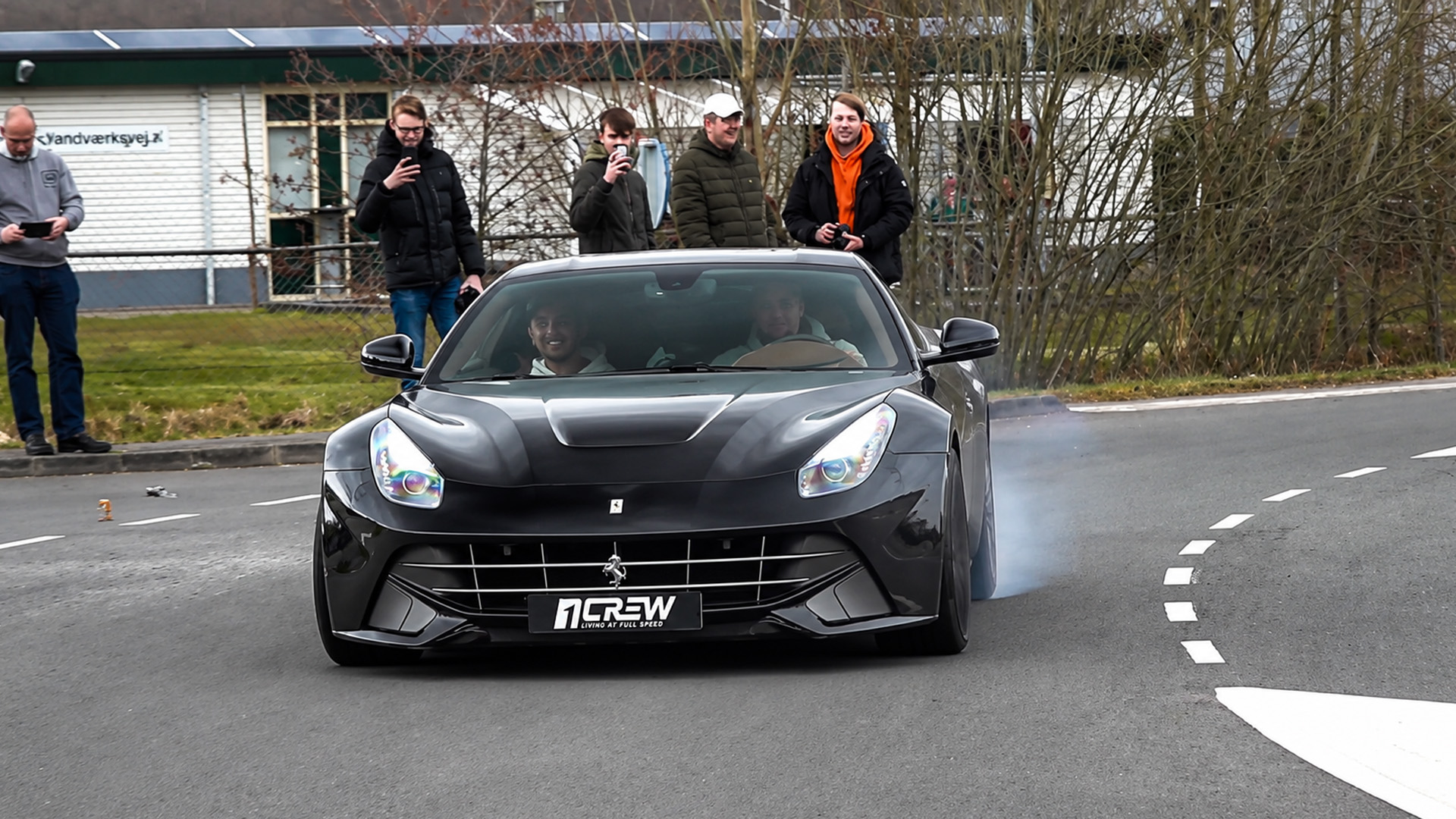 Ferrari F12 Berlinetta nearly slips during city launch