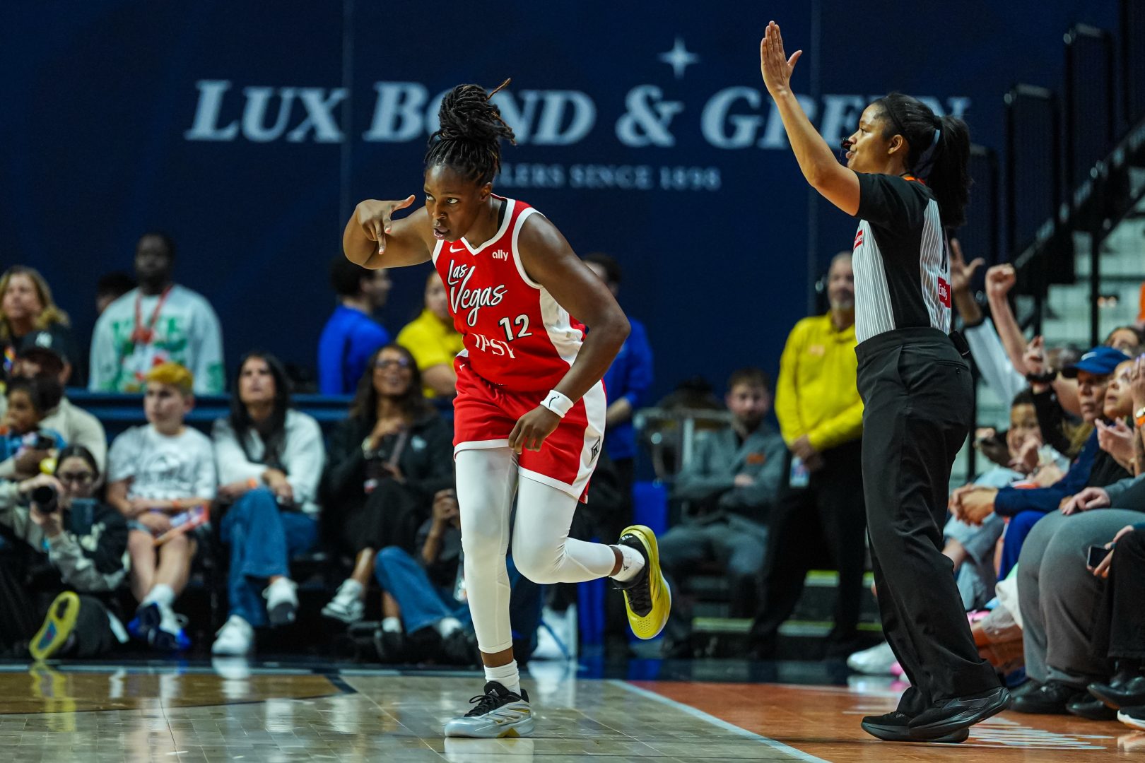 Chelsea Gray saves Aces late in 85-84 win at Atlanta