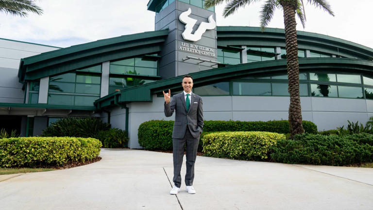 USF's Rob Higgins brings new-school thinking, boundless energy to Bulls ...