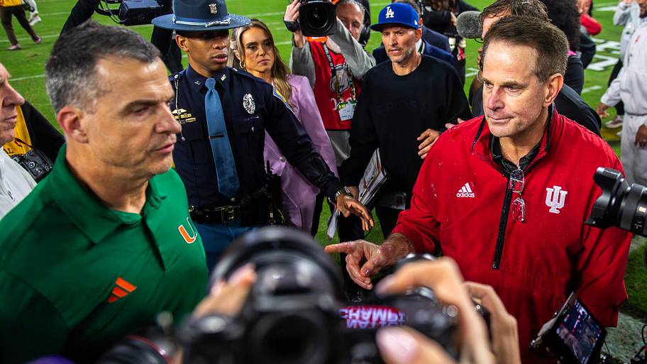 Suddenly Oregon has a new recruiting rival, willing to play dirty