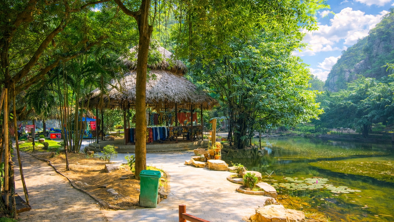 Visite à pied de Hang Mua avec vues sur le jardin et le lac (4K)
