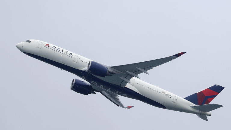 Shanghai-bound Delta flight forced to divert after passenger chaos