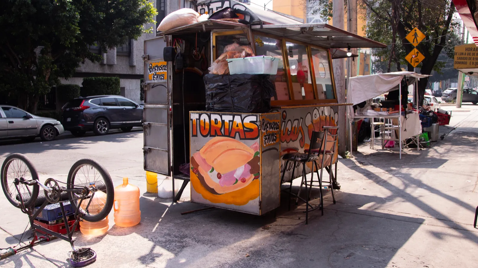 Why a hidden Bay Area tortilla stand between a salon and appliance ...