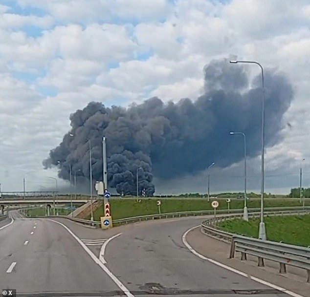Zelensky's long-range strikes on Russia are 'swinging the advantage ...