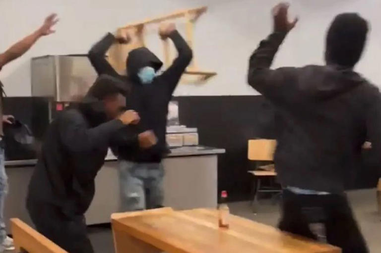 Wild teen mob storms DC Chipotle restaurant as terrified diners watch ...