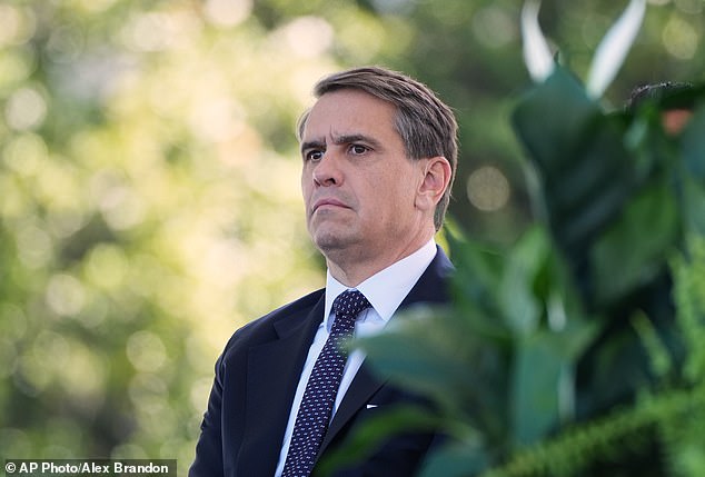 Fury as Trump gets $1.8bn taxpayer payout from his own government ...