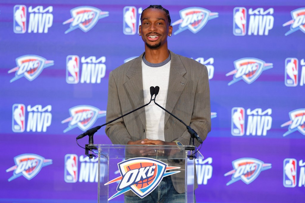 Blake Griffin, Taylor Rooks take shots at Shams Charania for spoiling ...