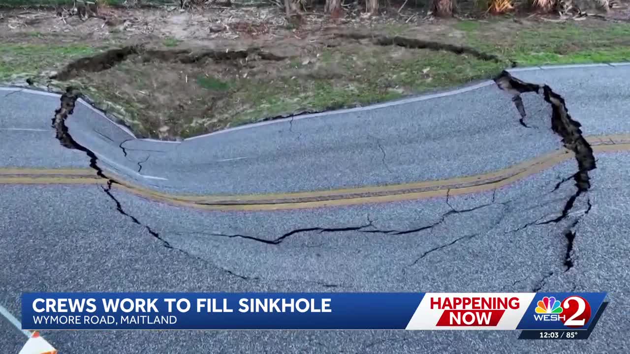 Crews to fill sinkhole in Maitland that nearly swallowed road