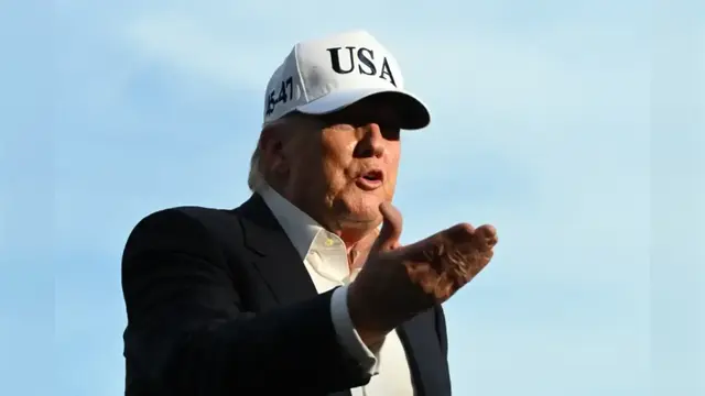 Trump says no rush on Iran nuclear deal as blockade stays in force