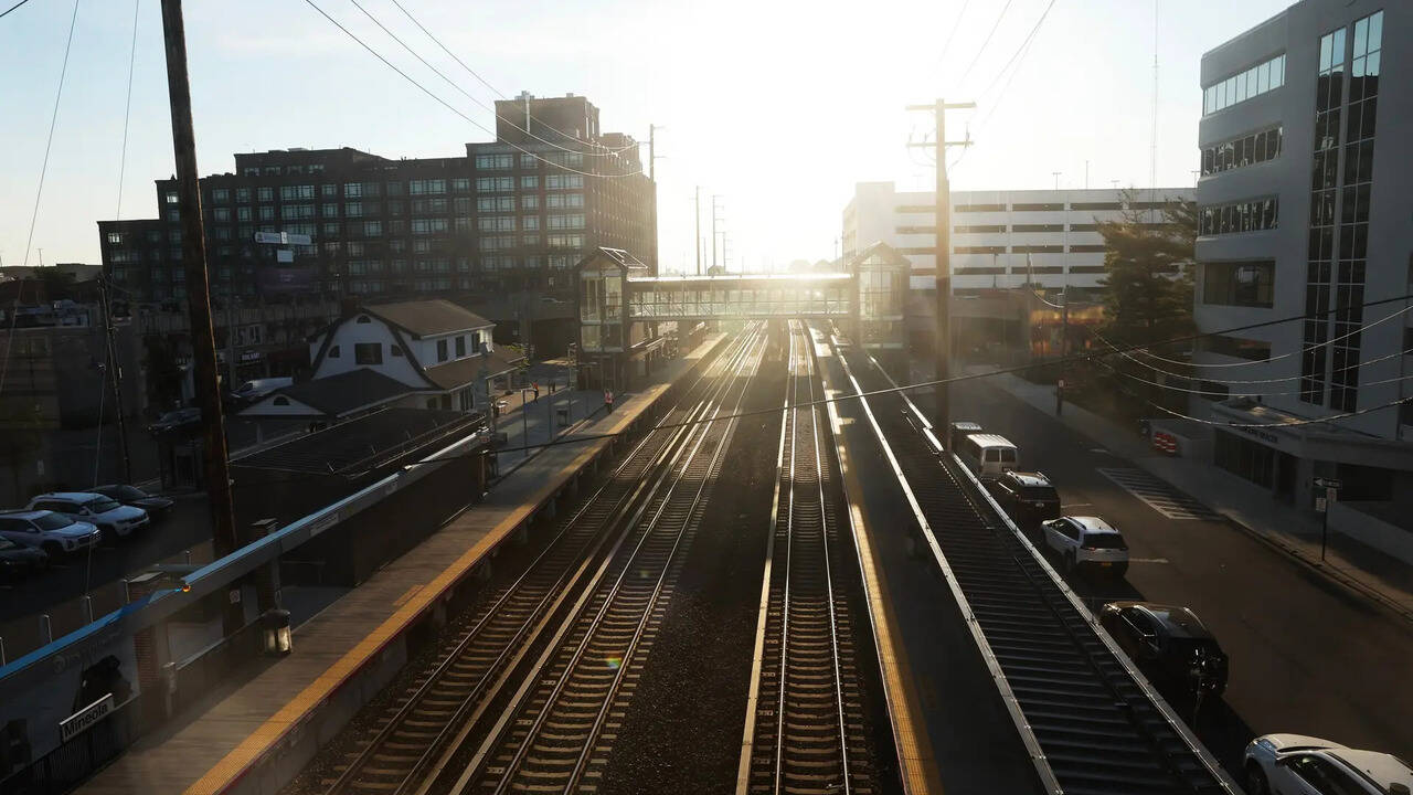 Riders face challenges as Long Island Rail Road strike continues