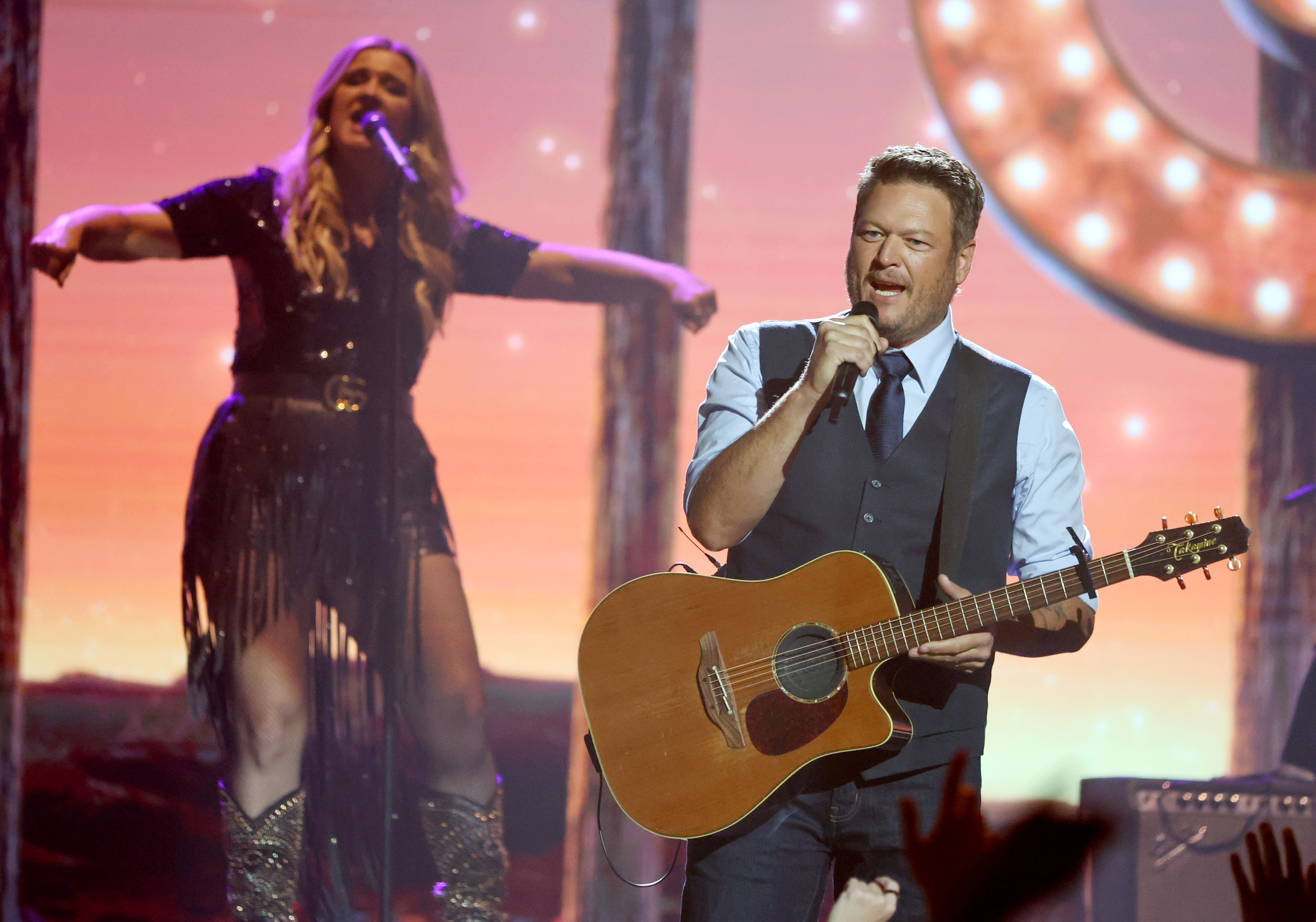 Inside a country music fever dream at the ACM Awards: A Blake Shelton ...