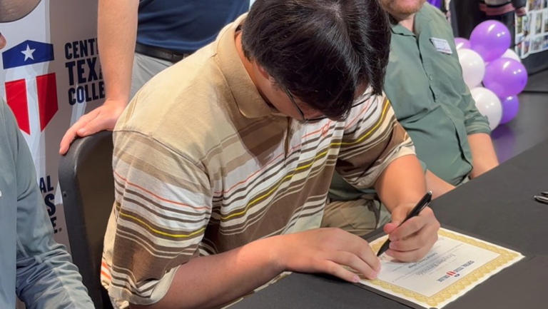 KISD’s Chapparal High School Commits 2 to CTC at Fine Arts signing ceremony