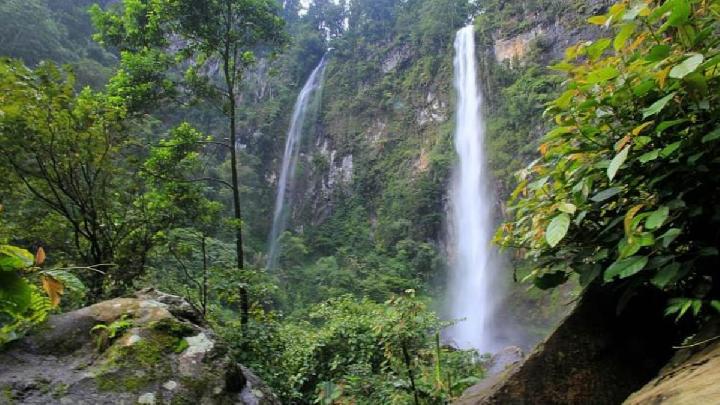 Jalur maut Curug Cileat Subang, tewaskan dua wisatawan