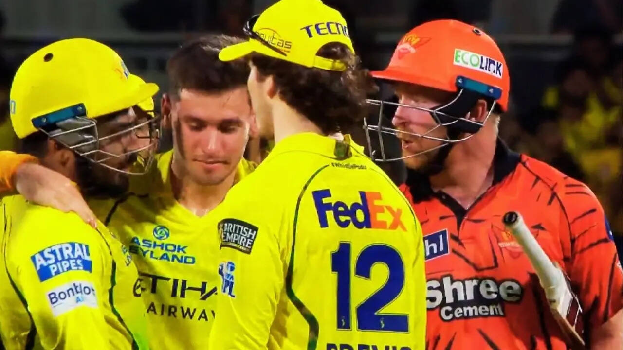 CSK vs SRH: Tempers flare as Sanju Samson and Heinrich Klaasen clash ...