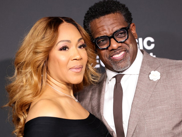 Erica Campbell renews wedding vows as sister Tina goes through divorce