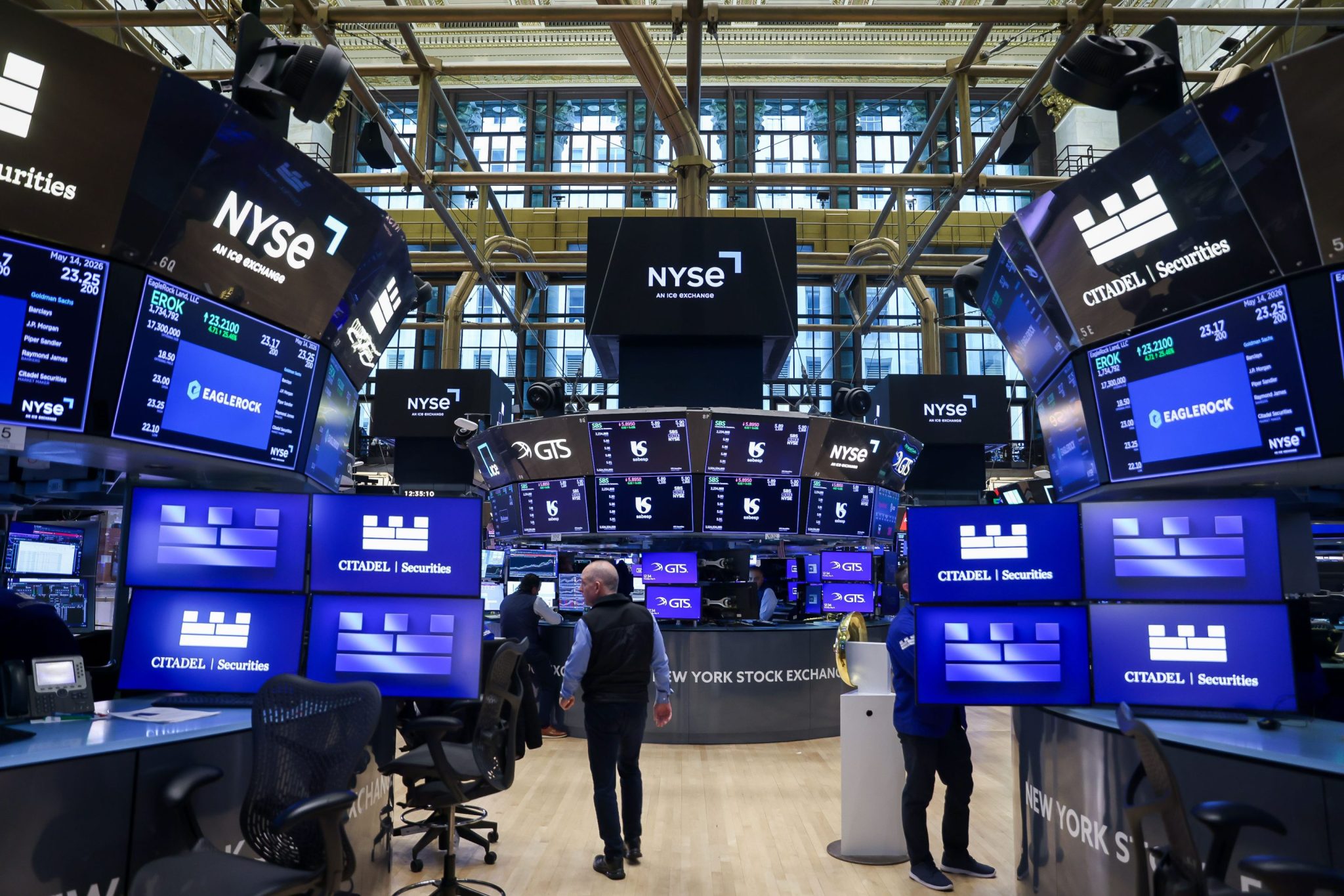 New York Fed warns about $69 trillion foreign investment 'burden' on US ...