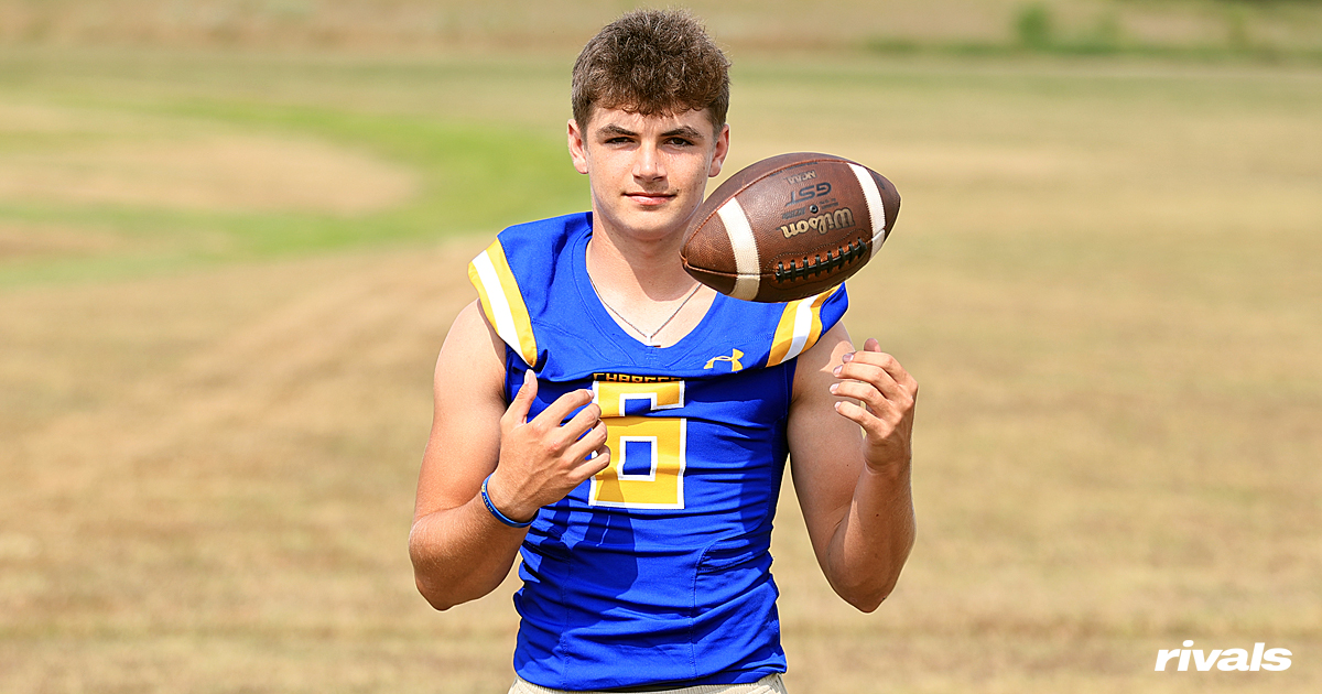 South Carolina football offers four-star quarterback, brother of first ...