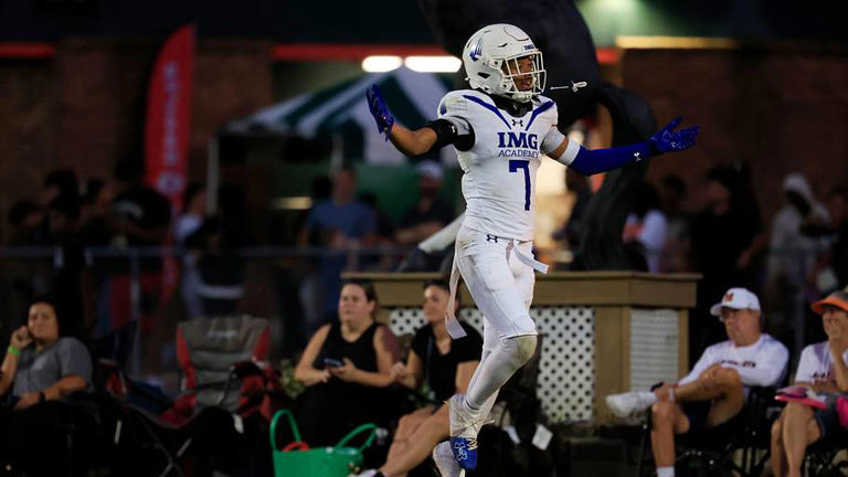 National title contender high school football program reveals 2026 schedule
