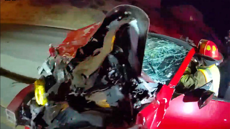 Two charged in Farmington after head-on crash