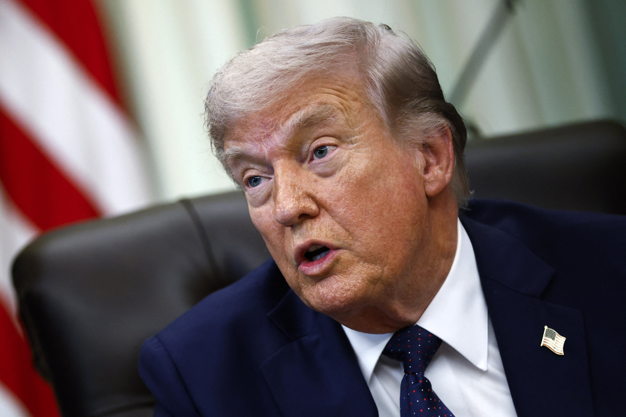 Donald Trump humiliates JD Vance to his face