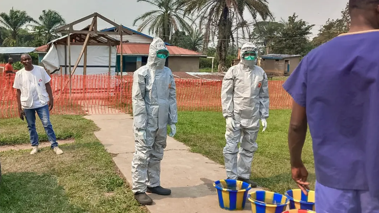 Ebola virus outbreak: American doctor infected while treating patients ...