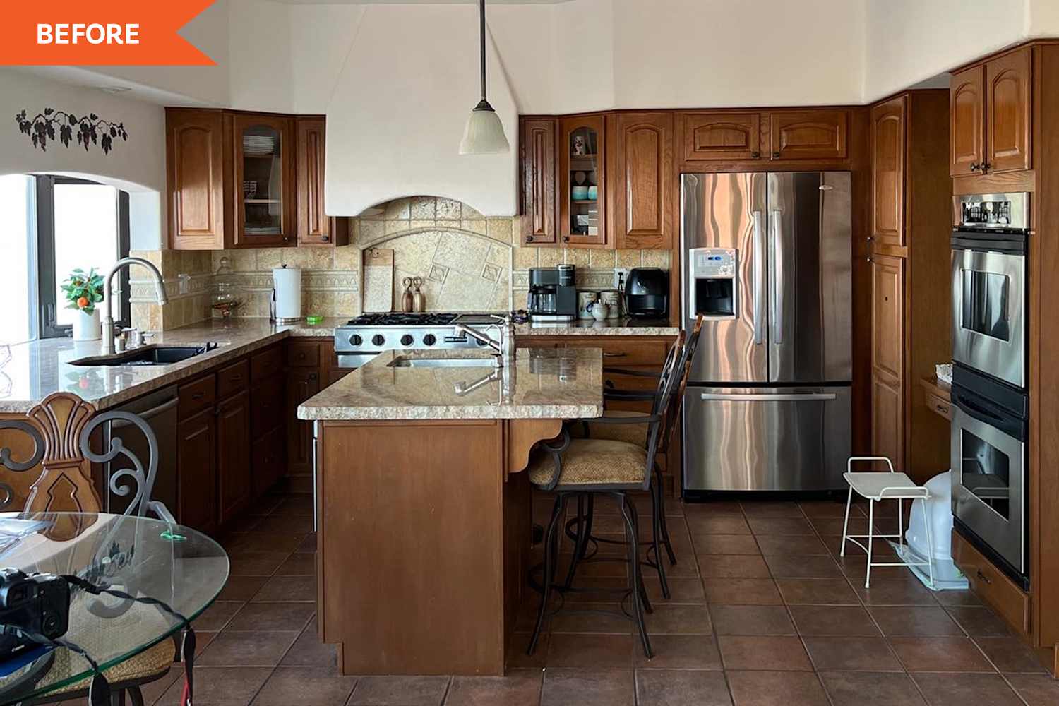 This early 2000s Tuscan kitchen looks so much better after 2 easy swaps