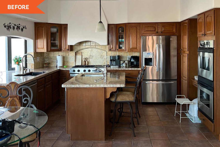 This early 2000s Tuscan kitchen looks so much better after 2 easy swaps