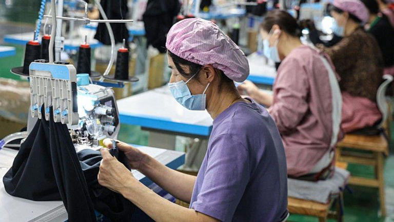Robo-top: The machines that could make your next T-shirt