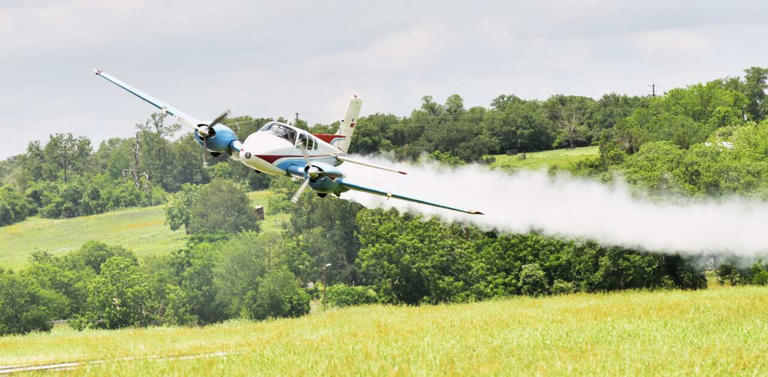 Helicopter rides, fly-bys highlight Smithville Fly-In. See photos