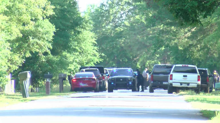 Suspect in custody, hostages safe after barricade situation in Sumter ...
