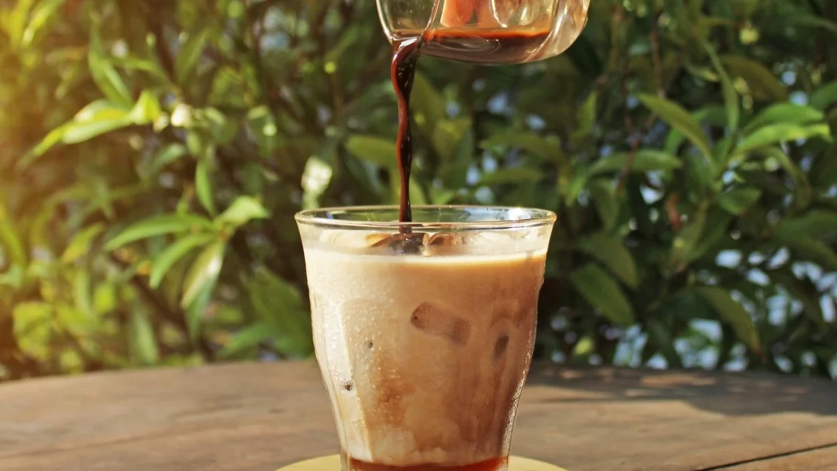 7 beneficios de tomar café (y 3 riesgos que nadie te dice)