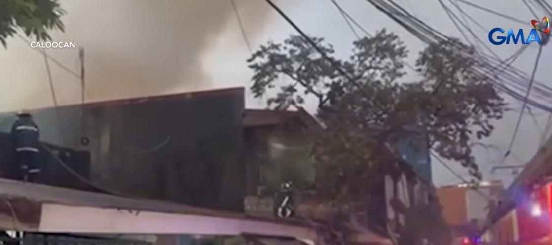 Fire hits Caloocan residential area