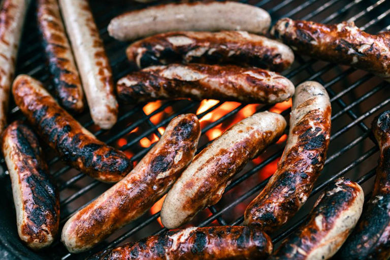 Pork sausages served to Muslim passengers on deportation flight