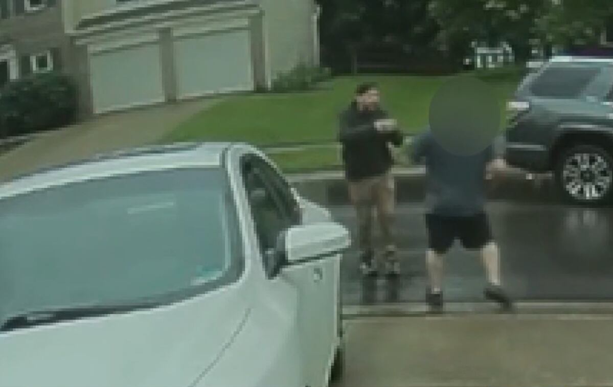 DoorDash driver held at gunpoint during road rage confrontation