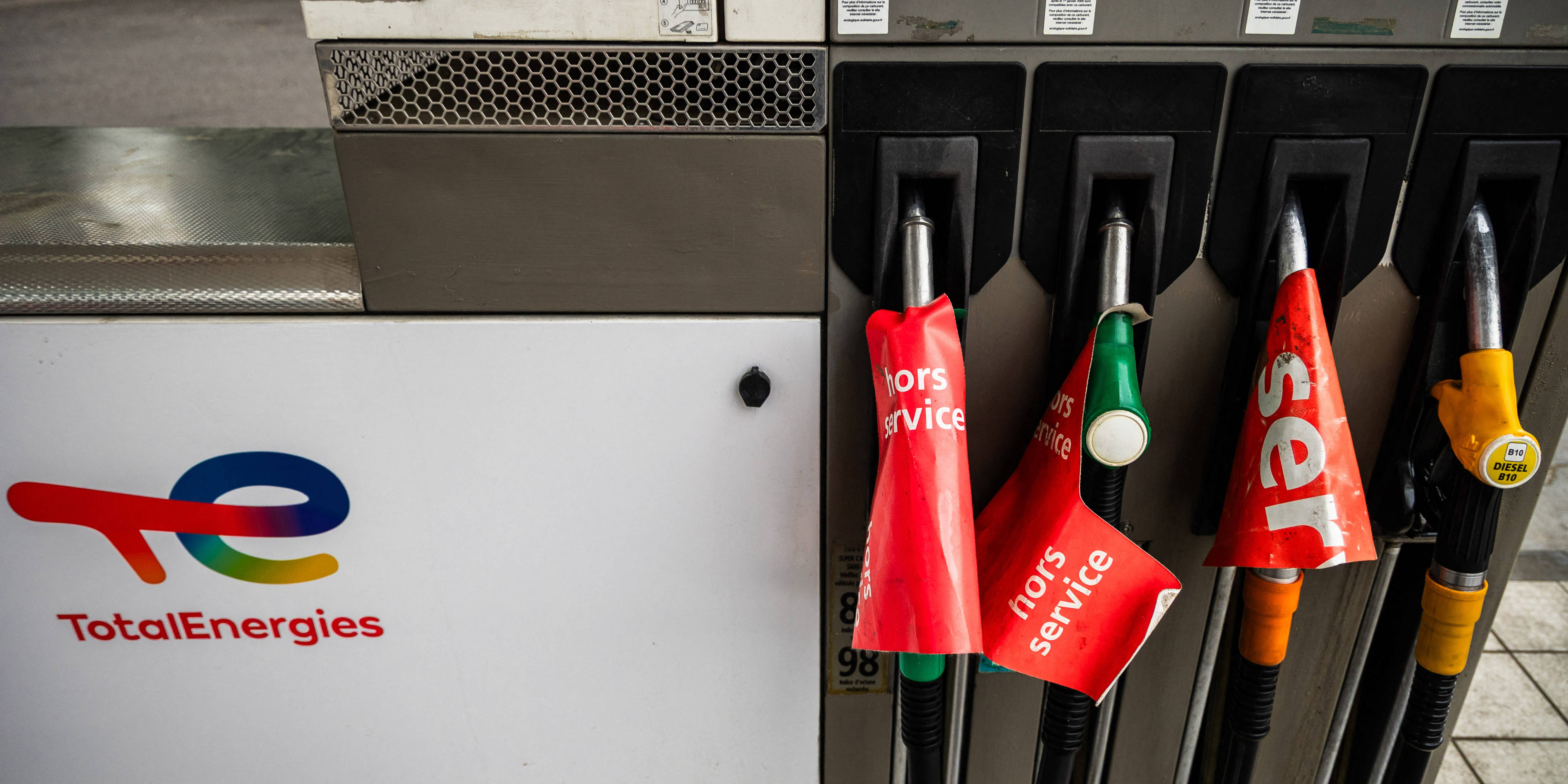 Record du prix de l'essence en France : la colère monte chez les ...